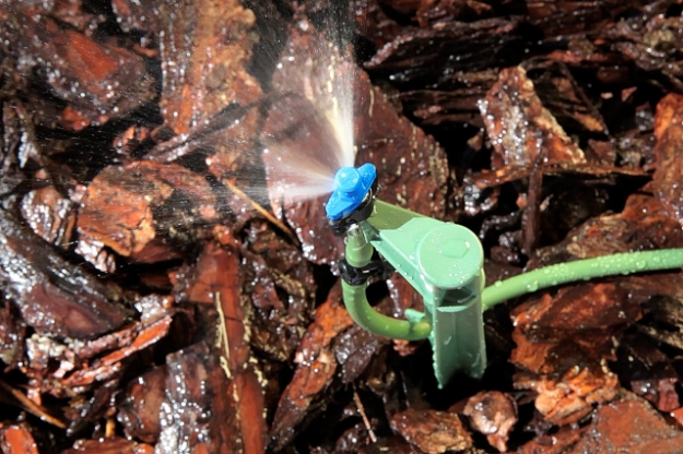 Mister Landscaper Drip Irrigation and Micro Spray. Premium All-In-One ...